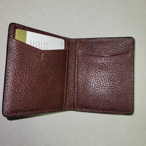Fossil | Accessories | Fossil Brown Leather Card Holder Wallet With ...